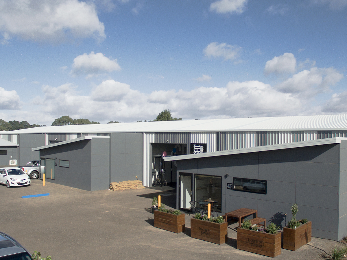 Central commercial multi-tenant factory and office complexes